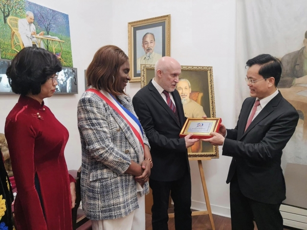 Int"l Friends Celebrate President Ho Chi Minh"s Birth Anniversary ...