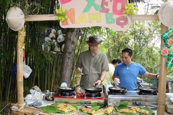 Overseas Vietnamese’s “Tet In Three Regions” Event Celebrated In ...
