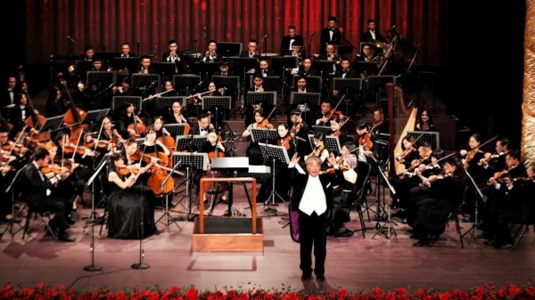 Talented Austrian Violinist Rainer Honeck Performs In Vietnam | Vietnam ...