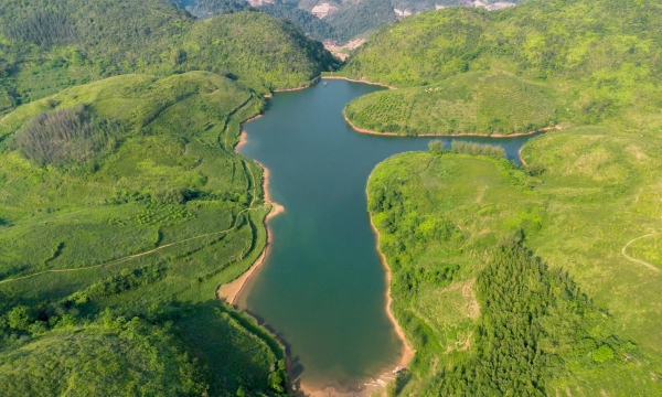 Discover The Dreamy Sam Tang Lake In Hoa Binh | Vietnam Times